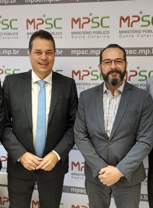 Comenda do Legislativo para ex-procurador de SC