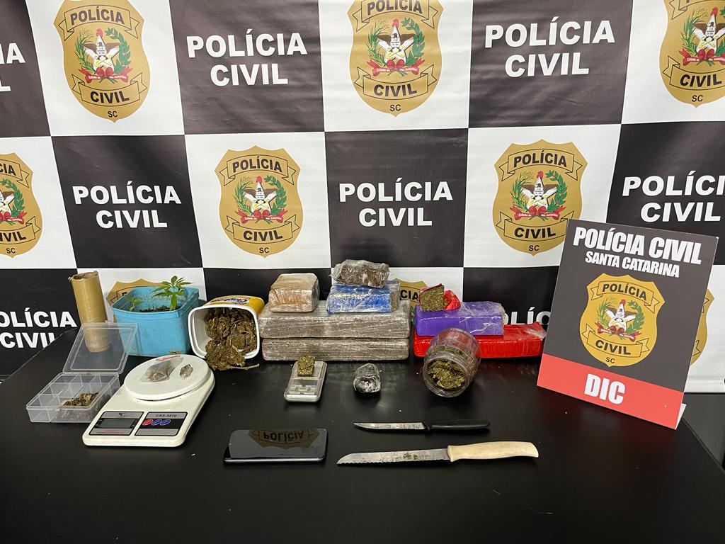 Homem Que Arrecadava R 10 Mil Por Mês Com Tráfico De Drogas é Preso Em