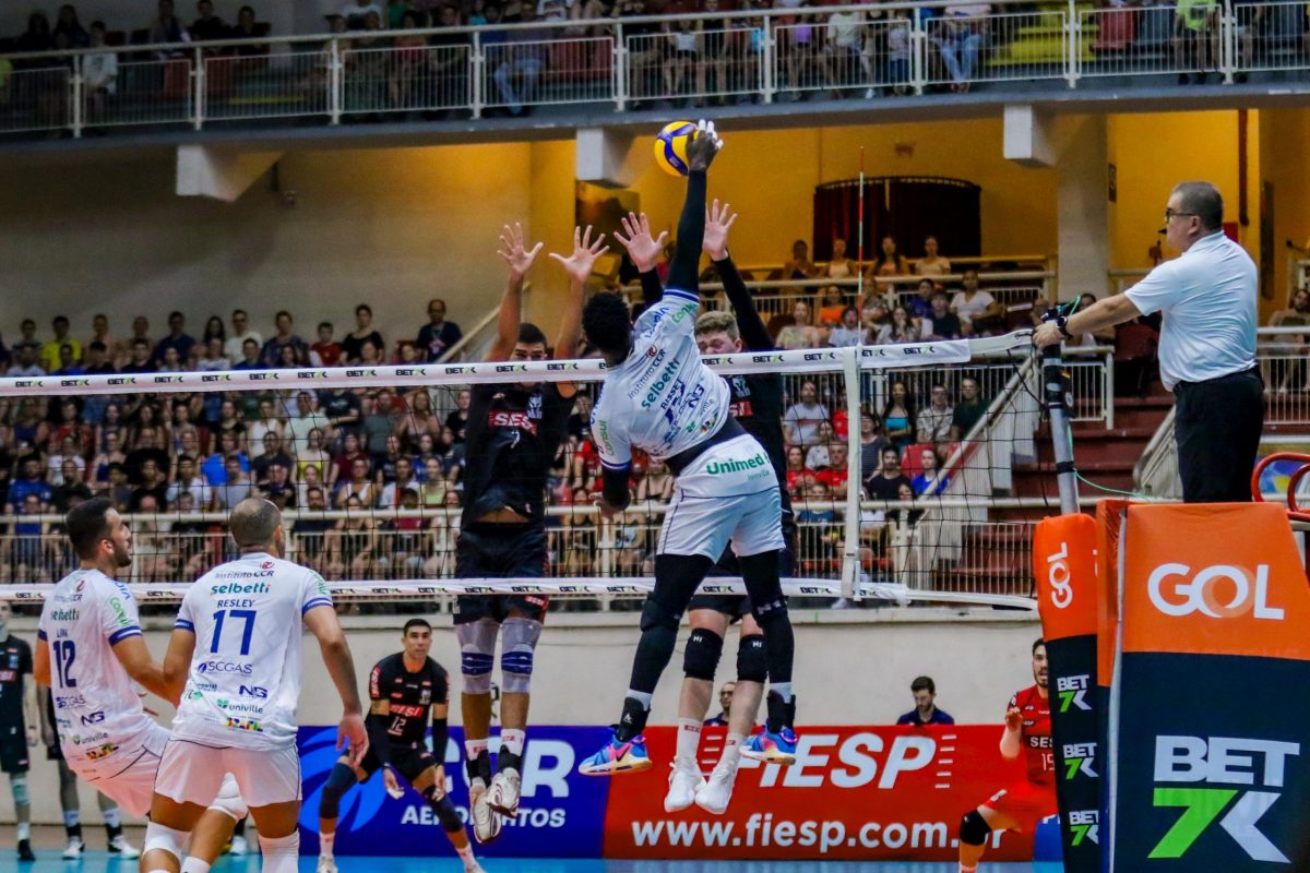 Com reforços, Joinville Vôlei enfrenta o Araguari e pode garantir ...