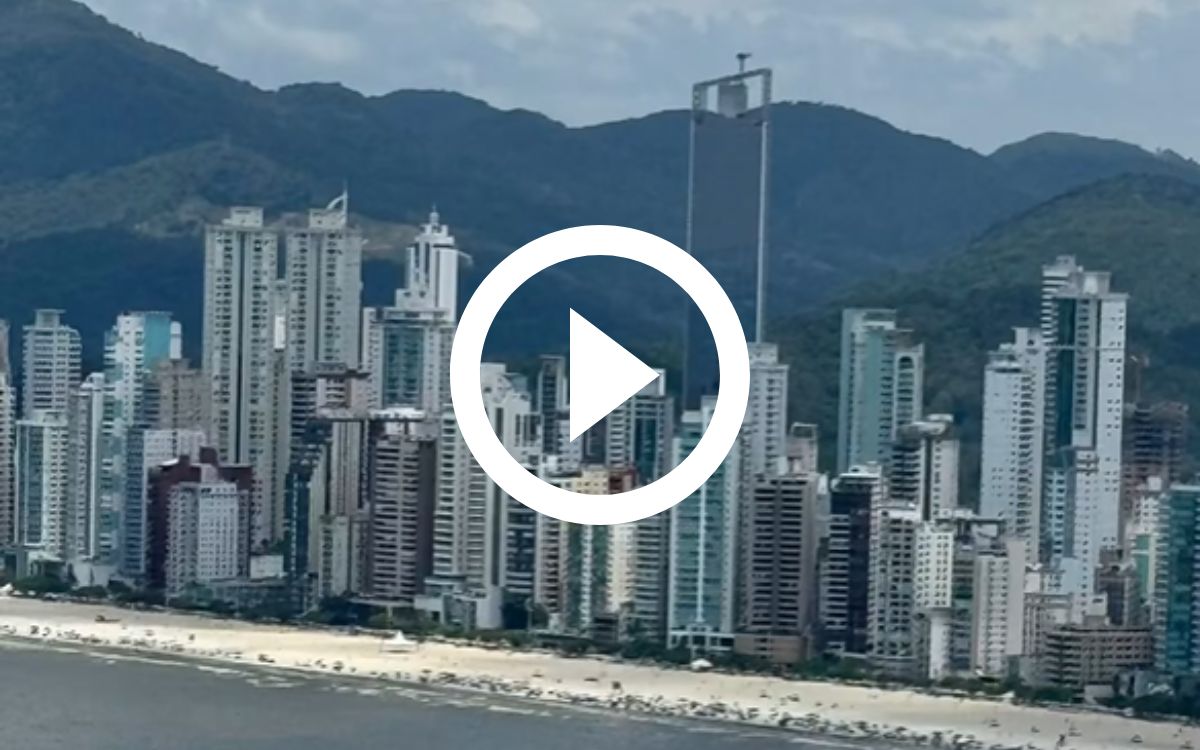 VÍDEO: Prédio invisível em Balneário Camboriú? Construção misteriosa ...