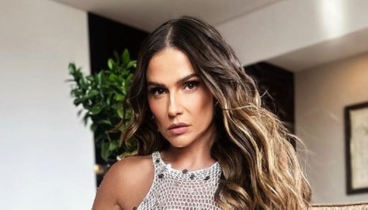 Deborah Secco fala sobre envolvimento com Gracyanne Barbosa