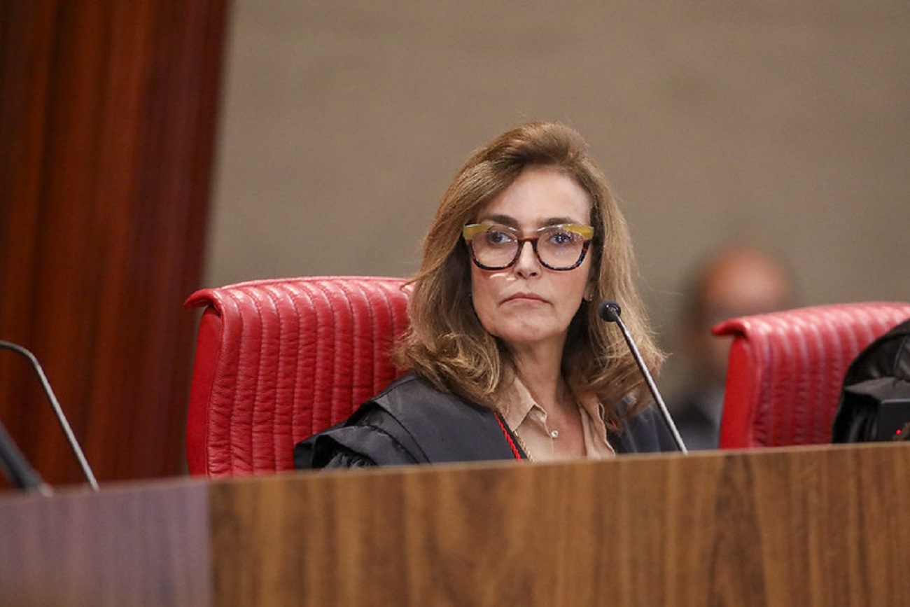 Julgamento que decide cassação de Jorge Seif é adiado no TSE