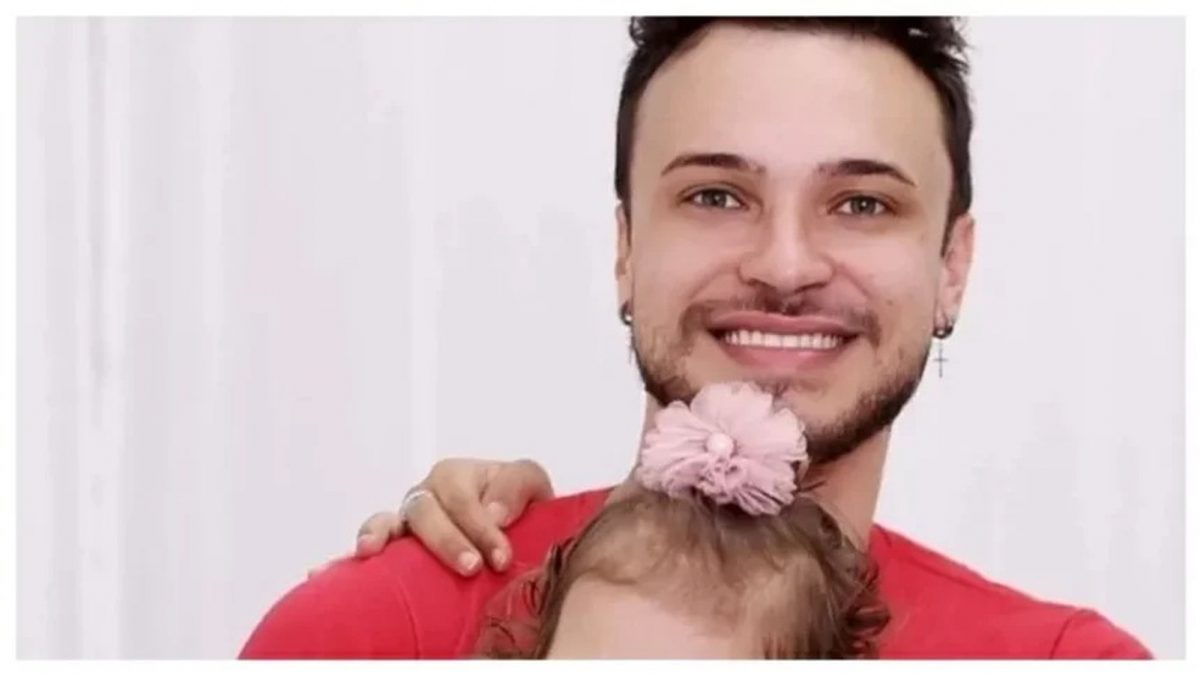 Quem é o influencer investigado que zombou da filha
