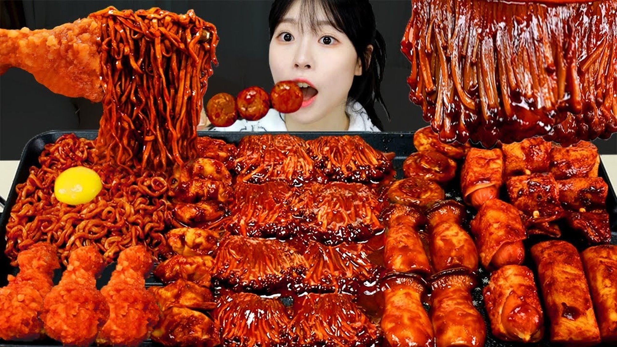 Influencer 'Mukbang' morre durante live para comer 10 kg de alimento