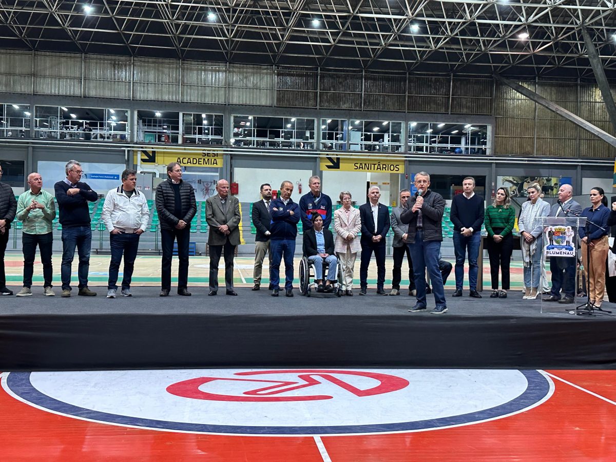 Blumenau garante gestão do Complexo do SESI e R$ 5 milhões