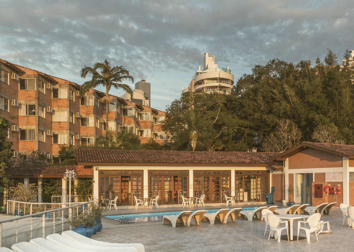 Maria do Mar: livro traz histórias de hotel de Florianópolis