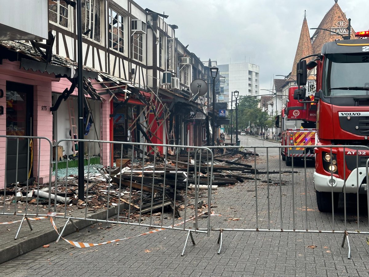 Incêndio na rua XV de Novembro: Ação Social planeja reconstrução