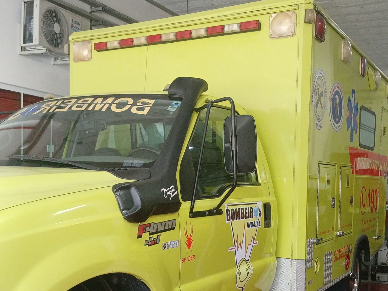 Bebê engasgado: bombeiros de Indaial salvam criança