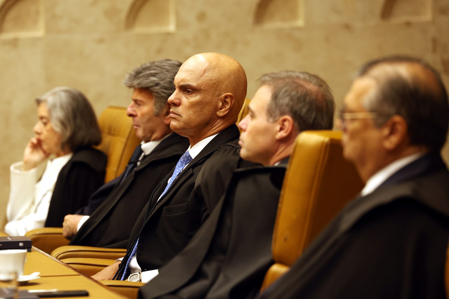 STF: o que é, como funciona e sua relação com os Três Poderes