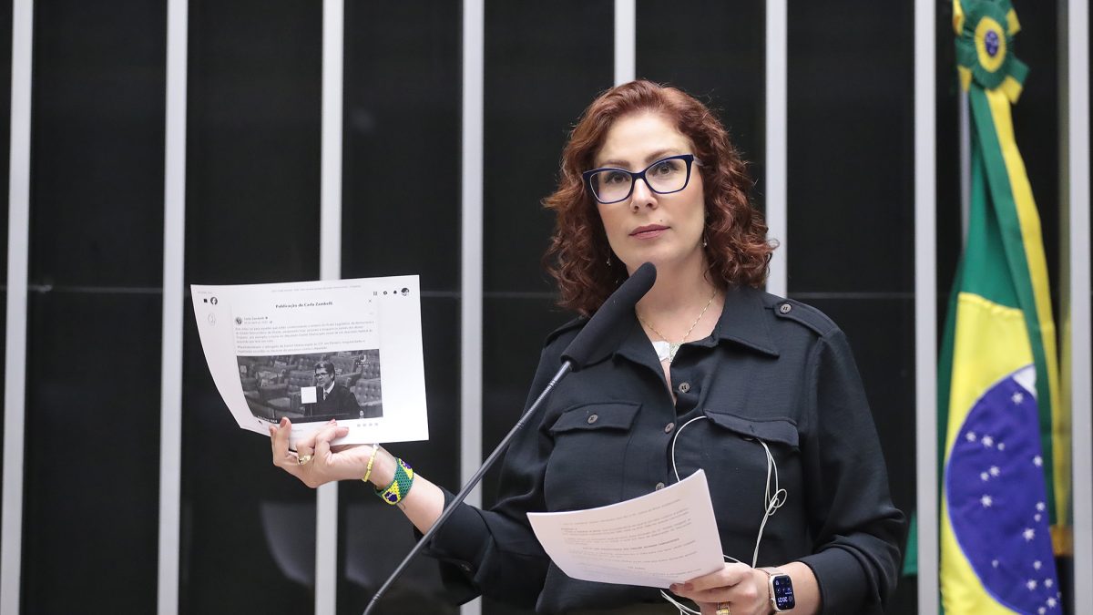 Carla Zambelli é condenada a 10 anos de prisão pelo STF