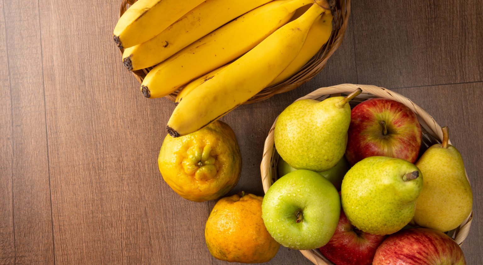 As melhores frutas do Outono: saiba quais as frutas da estação e dicas ...