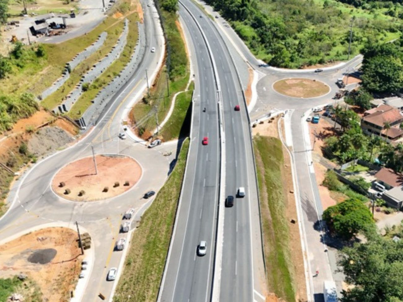 Viaduto da BR-470, em Blumenau, é liberado para o trânsito