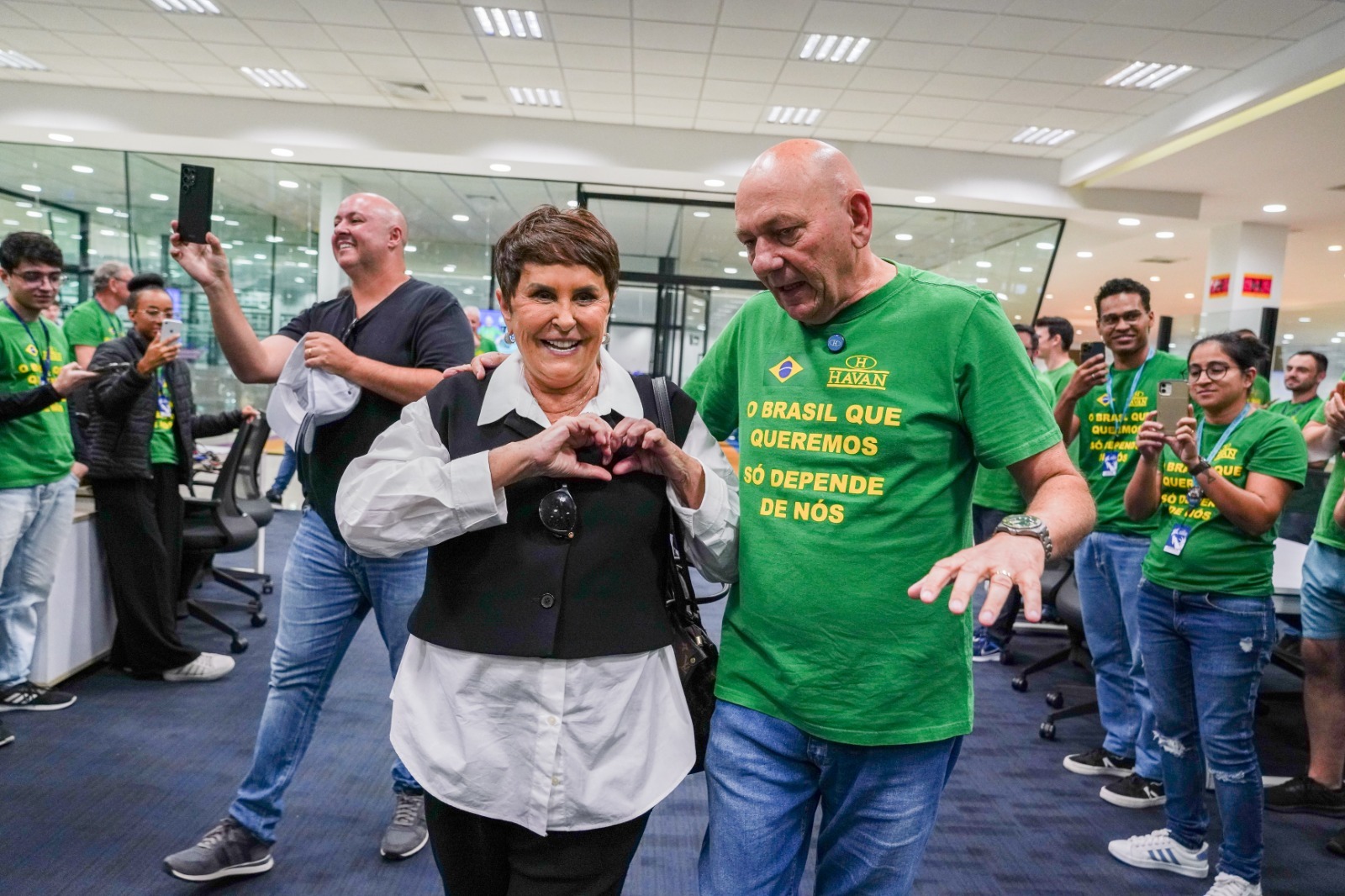 'Véio da Havan' por dentro: Márcia Sensitiva revela quem é Luciano Hang de verdade