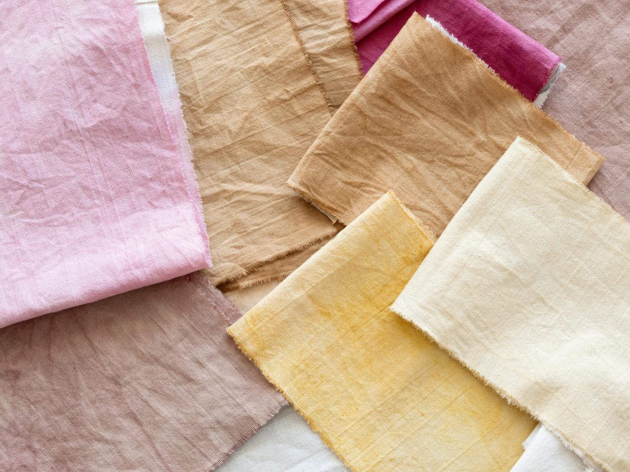 O truque japonês do pano torcido para deixar o chão brilhando sem ...