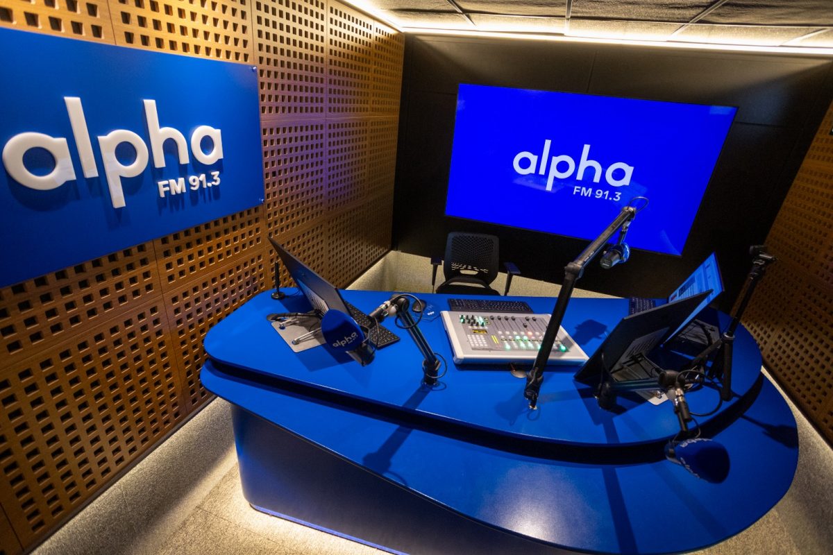 Rádio Alpha FM estreia nesta quarta com música e notícia