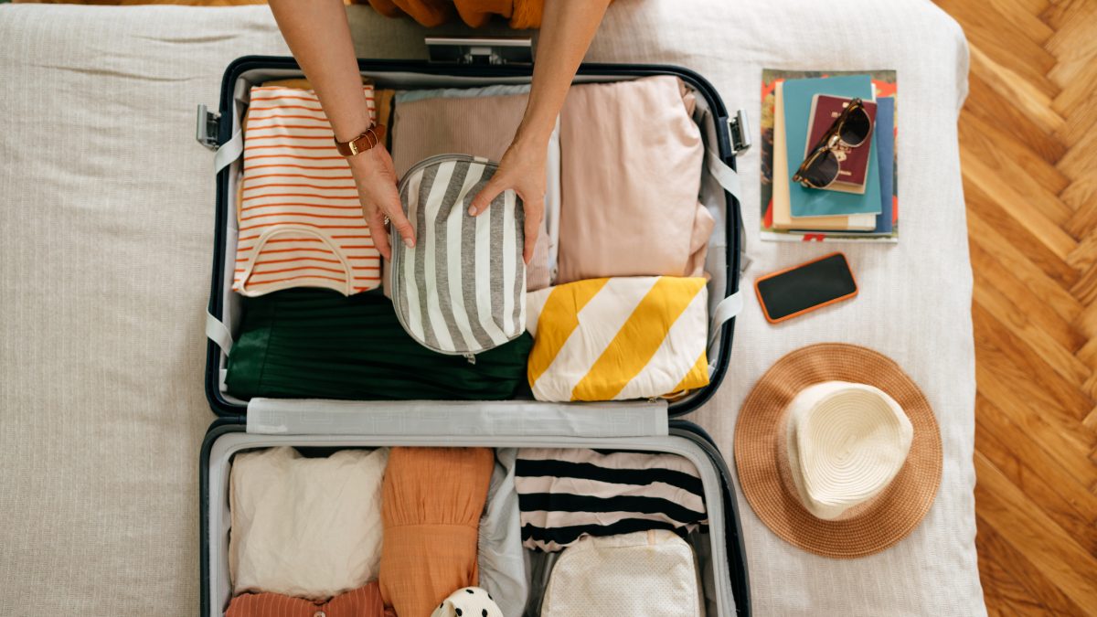 Como organizar mala de viagem: guia para não faltar nada
