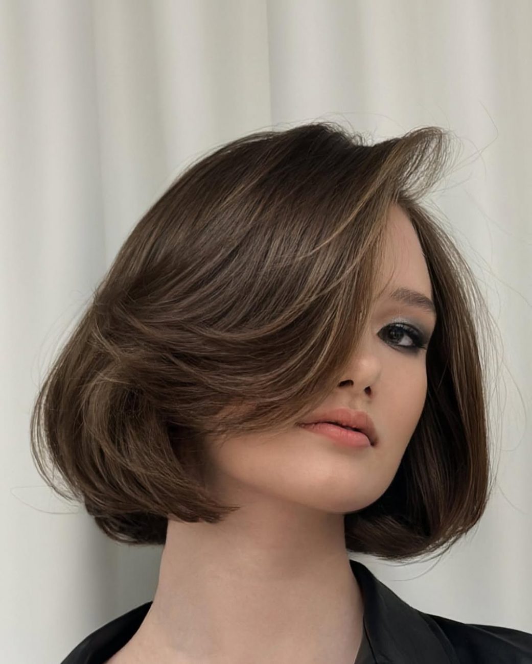 Esqueça o longo! O ‘Riviera Bob’ é o corte de cabelo que TODAS vão ...