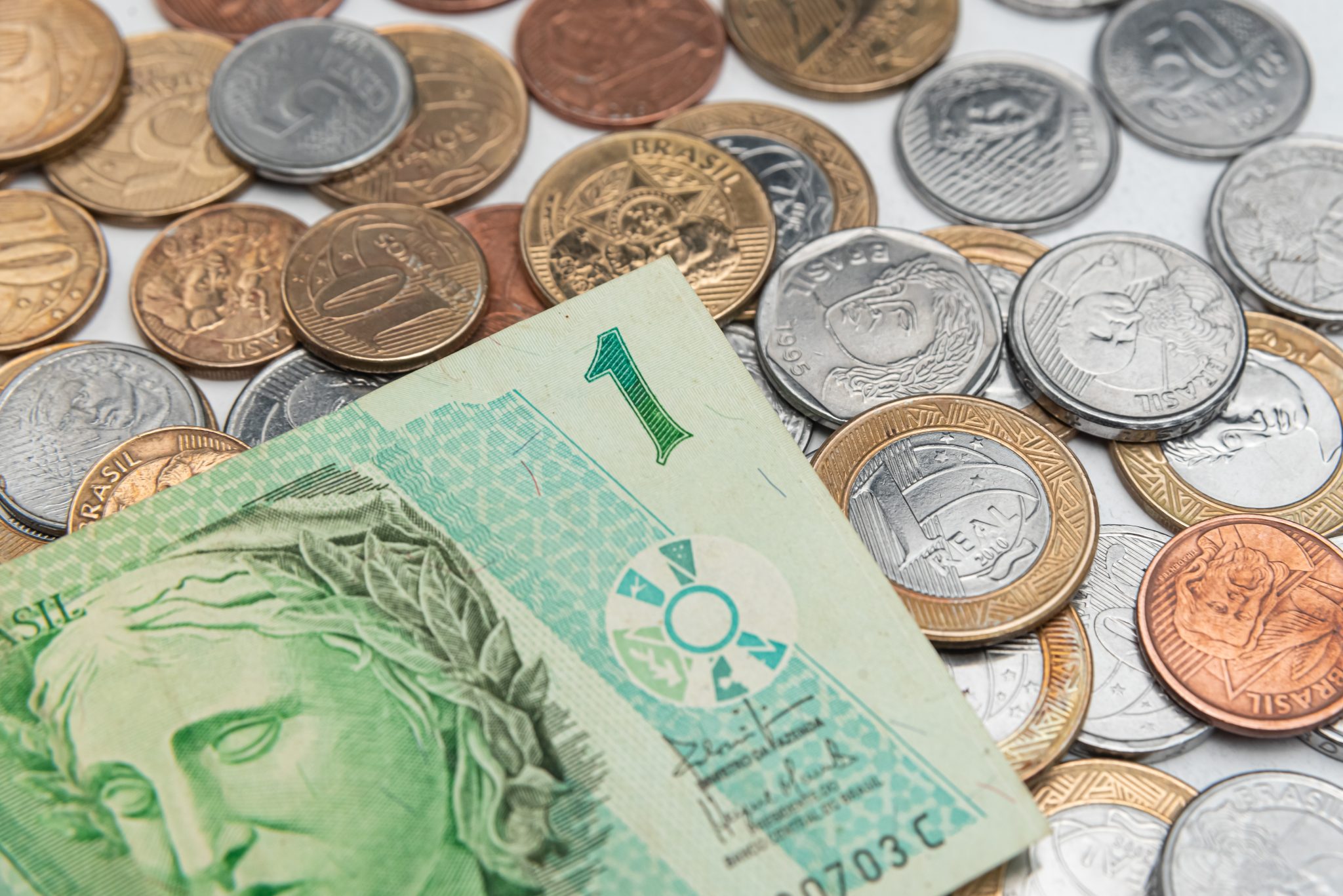 Endividamento cresce em SC e já atinge mais de 70% das famílias, aponta pesquisa