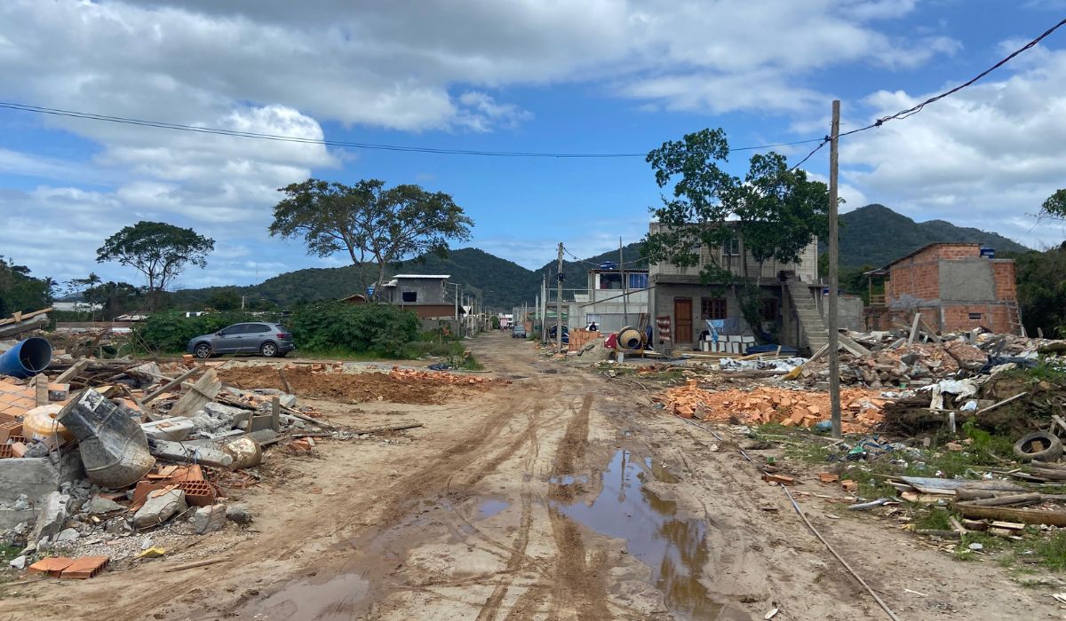 31 demolições foram feitas sem aviso em Florianópolis, dizem moradores