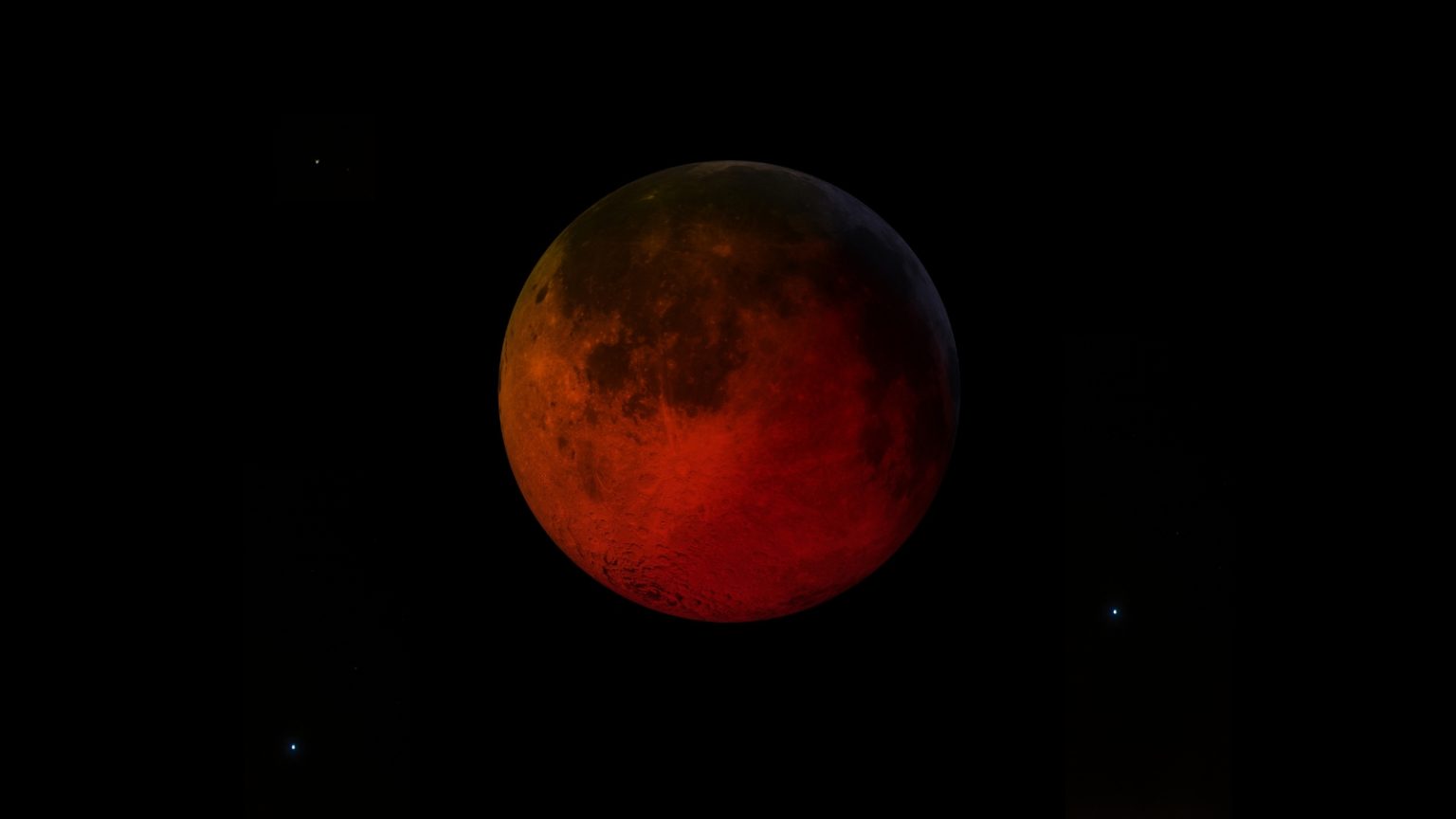 Lua de Sangue: Eclipse lunar revela raro fenômeno ao vivo