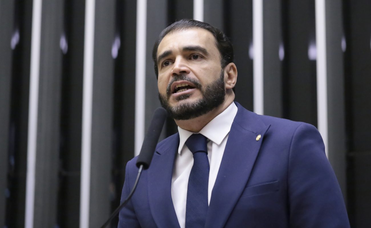 Veja os votos do processo contra Eduardo Bolsonaro na Câmara