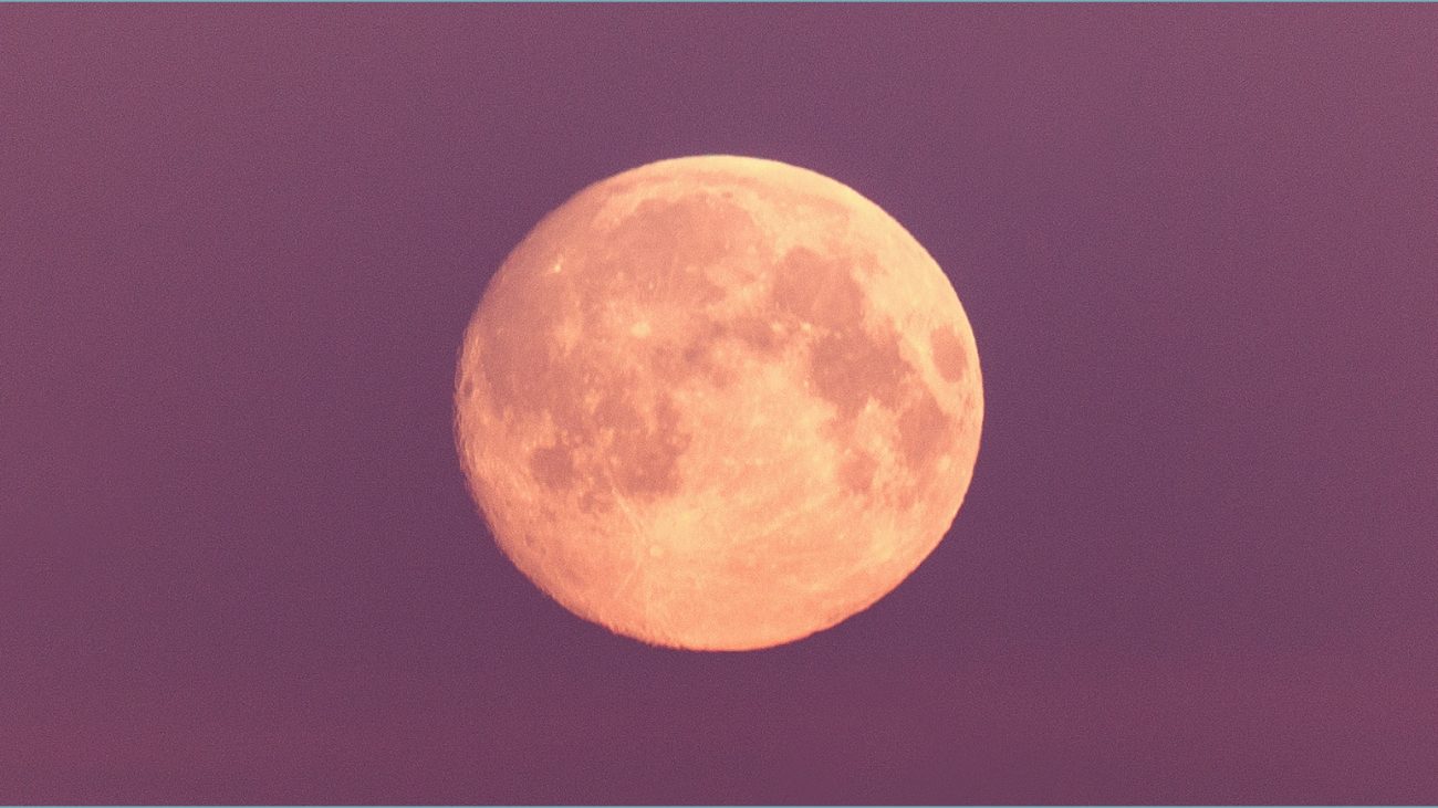 Lua de Sangue: Eclipse lunar revela raro fenômeno ao vivo