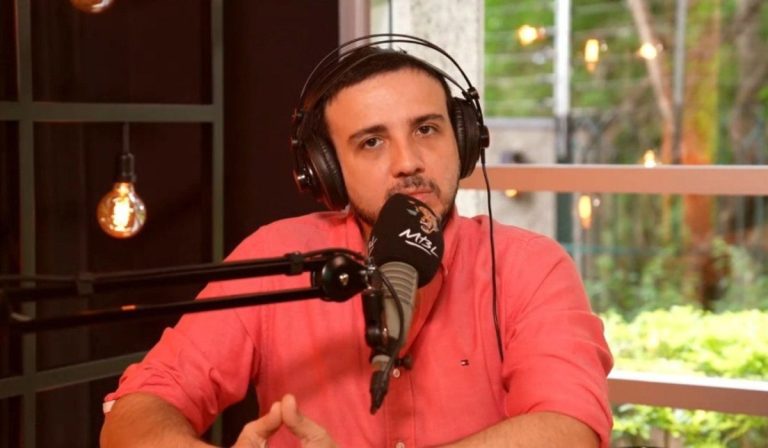 Quem é Renan Santos, que disse que Flávio Bolsonaro 'tem de morrer'