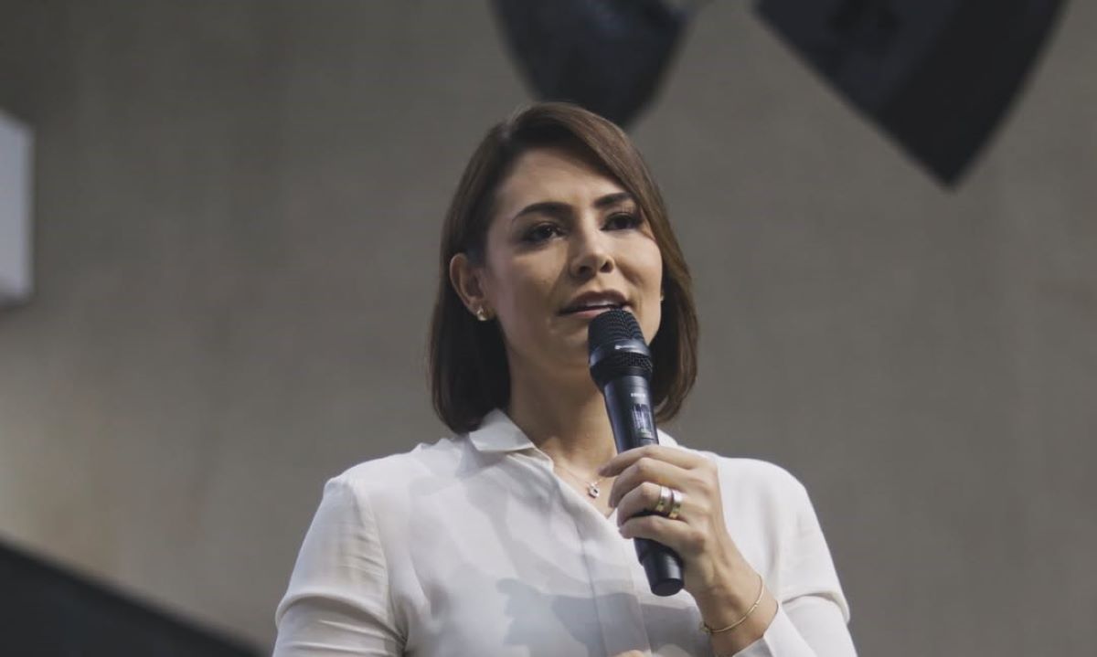 Michelle Bolsonaro crítica direita por apoio a Ciro Gomes