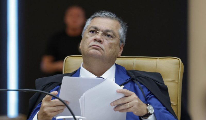 A proposta certa de Dino com as lacunas erradas