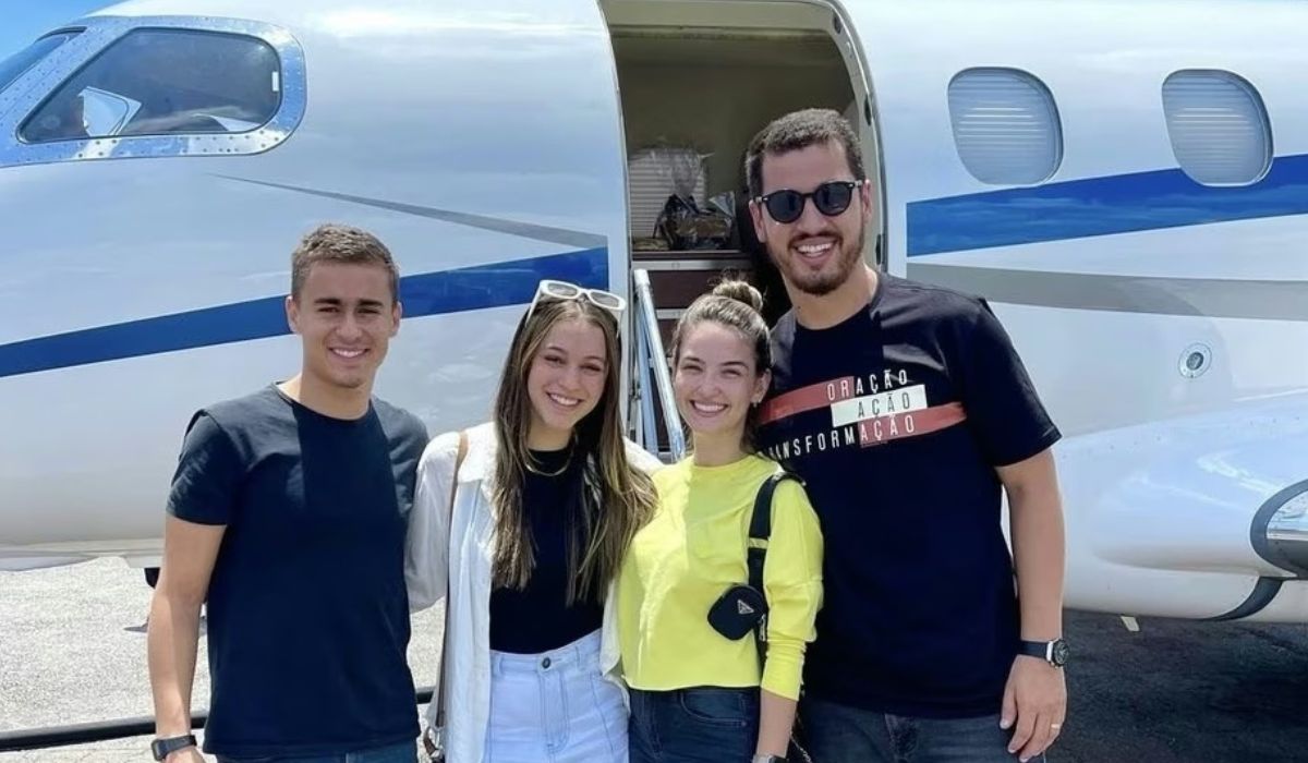 Líder do PL sai em defesa de Nikolas Ferreira quanto ao uso do jatinho ...