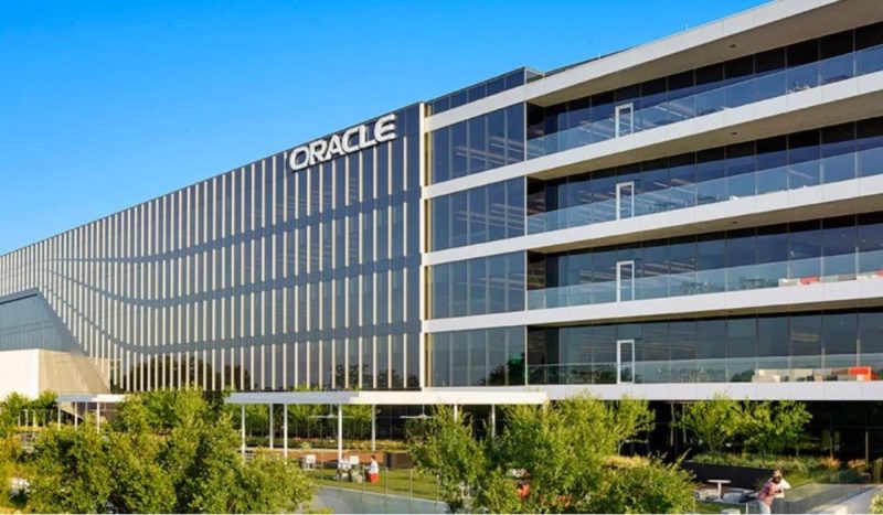 Oracle e setor tech demitem mais de 92 mil funcionários