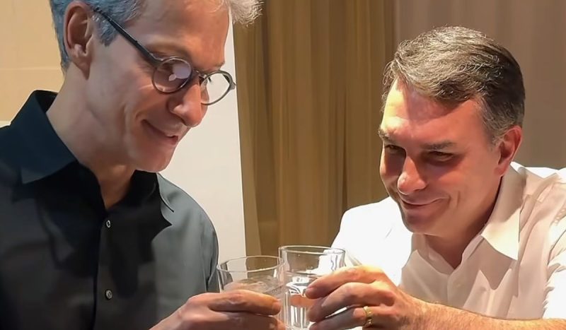 Zema e Flávio trocam 'convite' para formação de chapa: 'Será?'