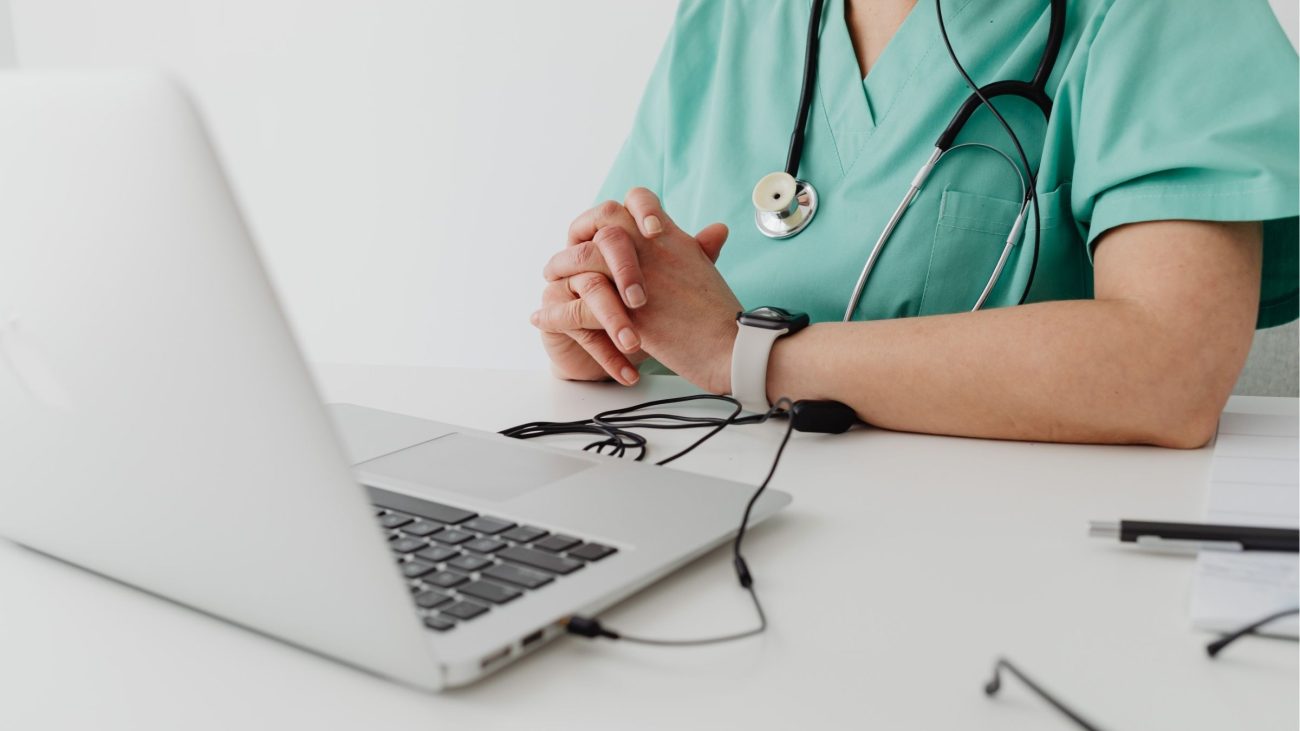 Consulta com médicos pela internet chega a 105 novas UBS