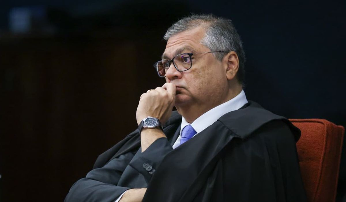 Flávio Dino sofre acidente doméstico e cancela 'Gilmarpalooza'