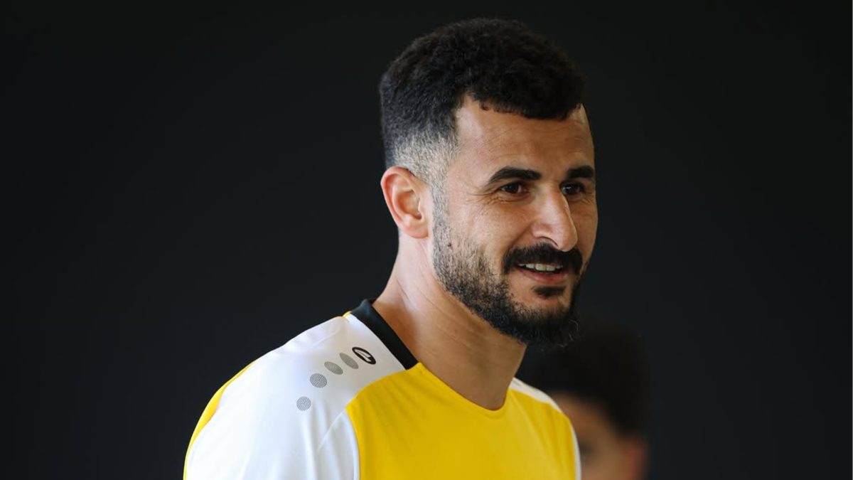 Aymen Hussein é interrogado ao desembarcar nos EUA para a Copa