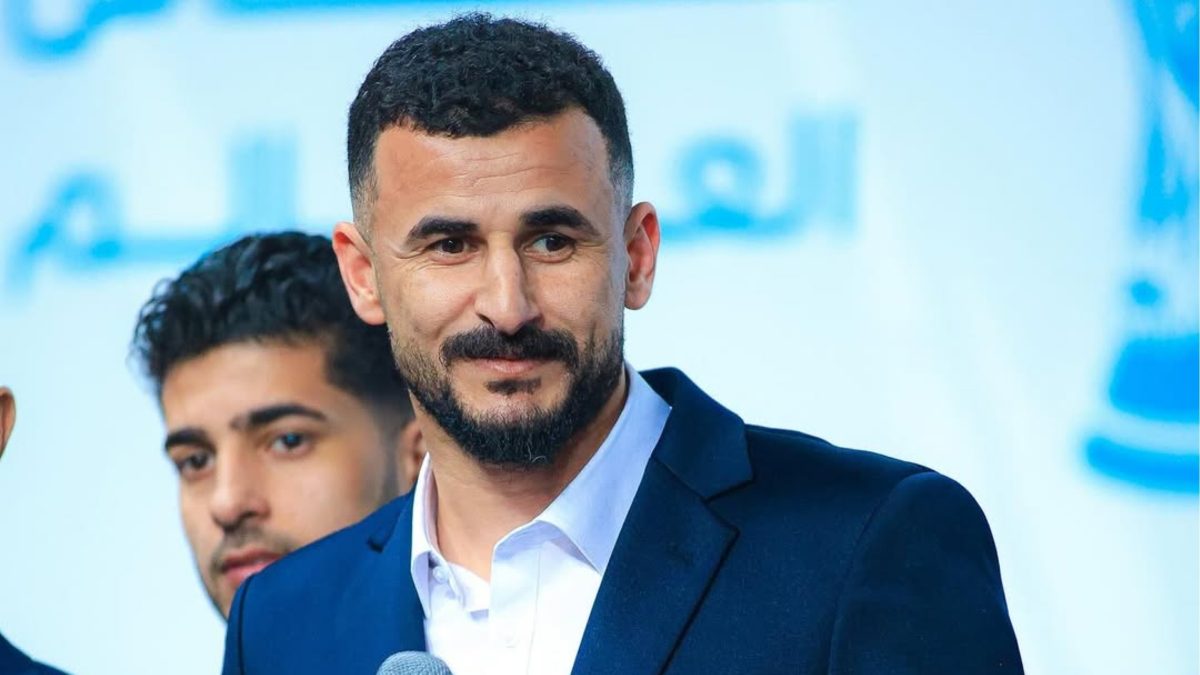Aymen Hussein é interrogado ao desembarcar nos EUA para a Copa