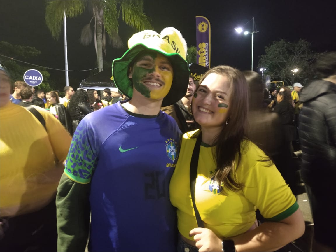 'A animação quando saiu gol é absurda': jovens vivem primeira ...