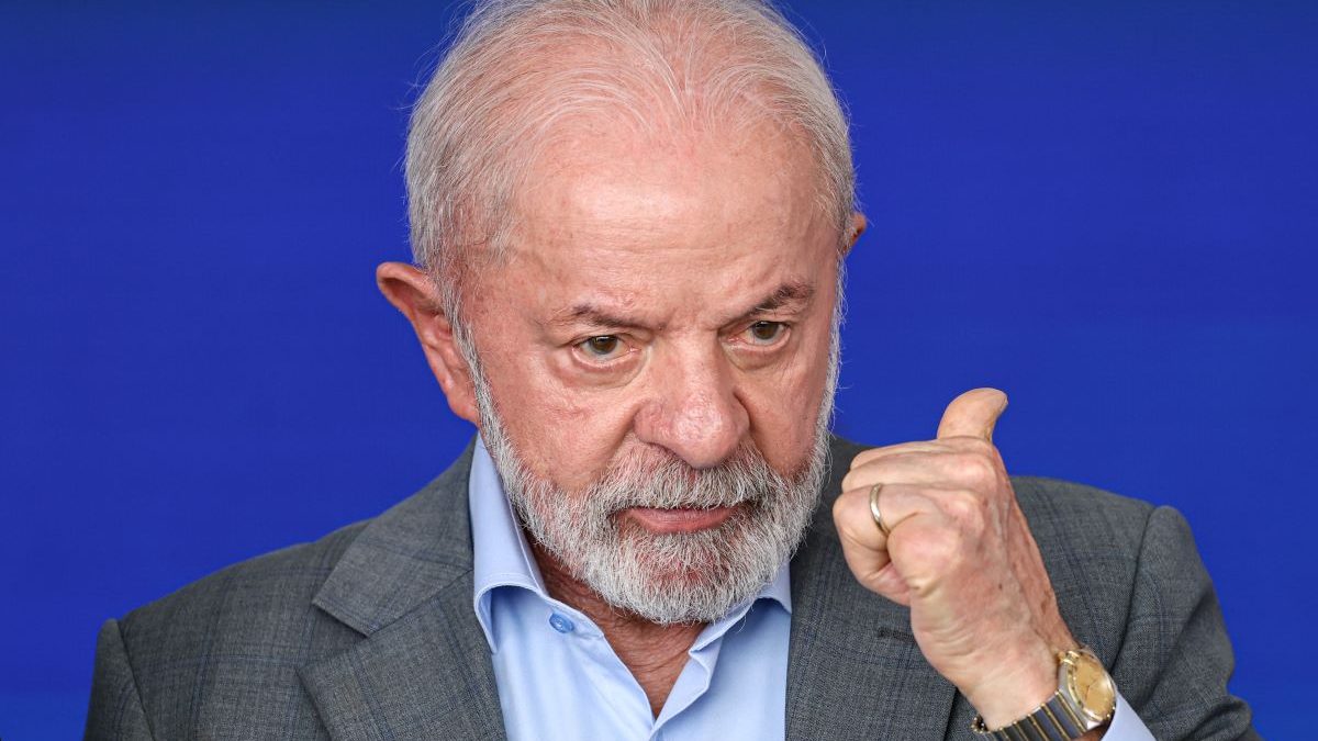 Lula confunde investigações ao lado de Trump
